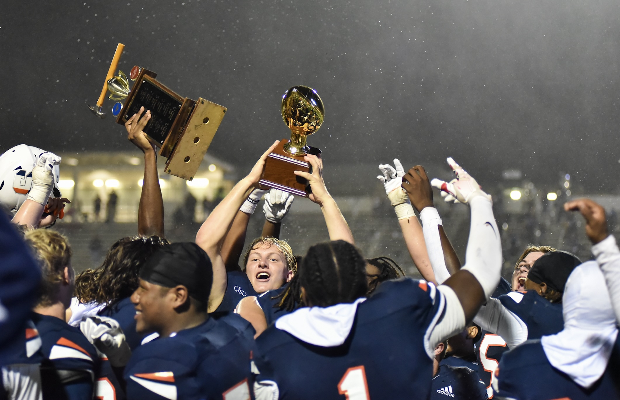 Back to back: Sachse completes 2nd straight undefeated run in 9-6A ...